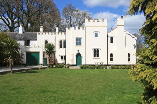 Semi detached crenulated house! | House Critic