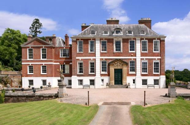 Pynes in Upton Pyne, Exeter | House Critic